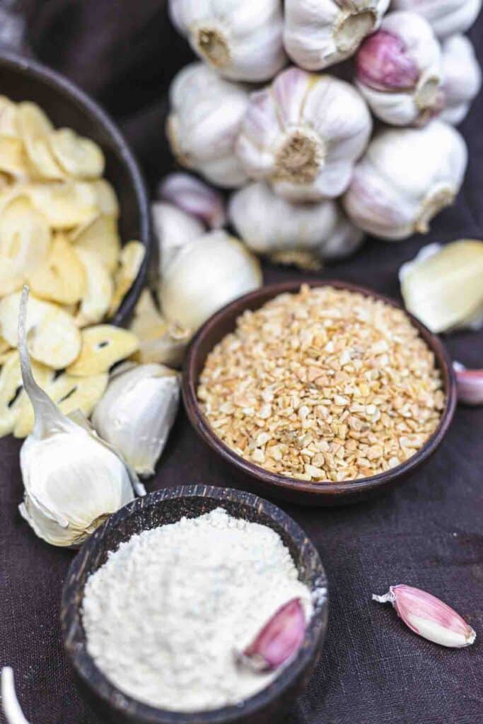 Granulated Garlic vs Garlic Powder - Low Carb No Carb