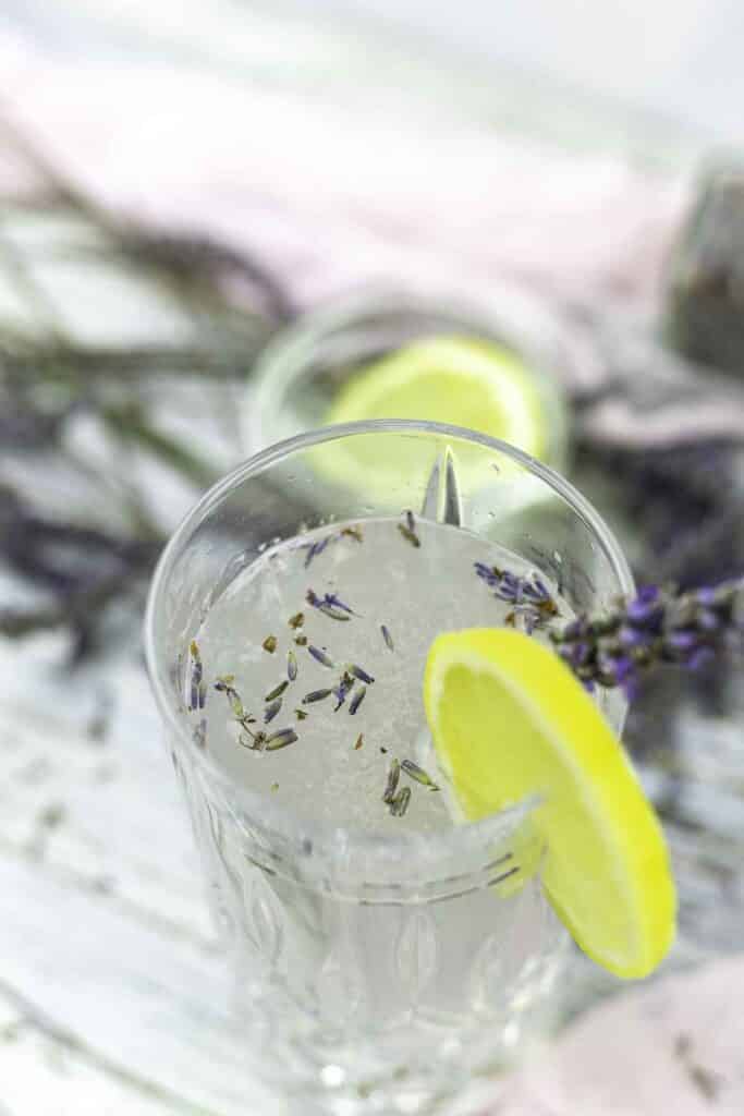 Sugar-Free Lavender Lemonade Recipe - Low Carb No Carb